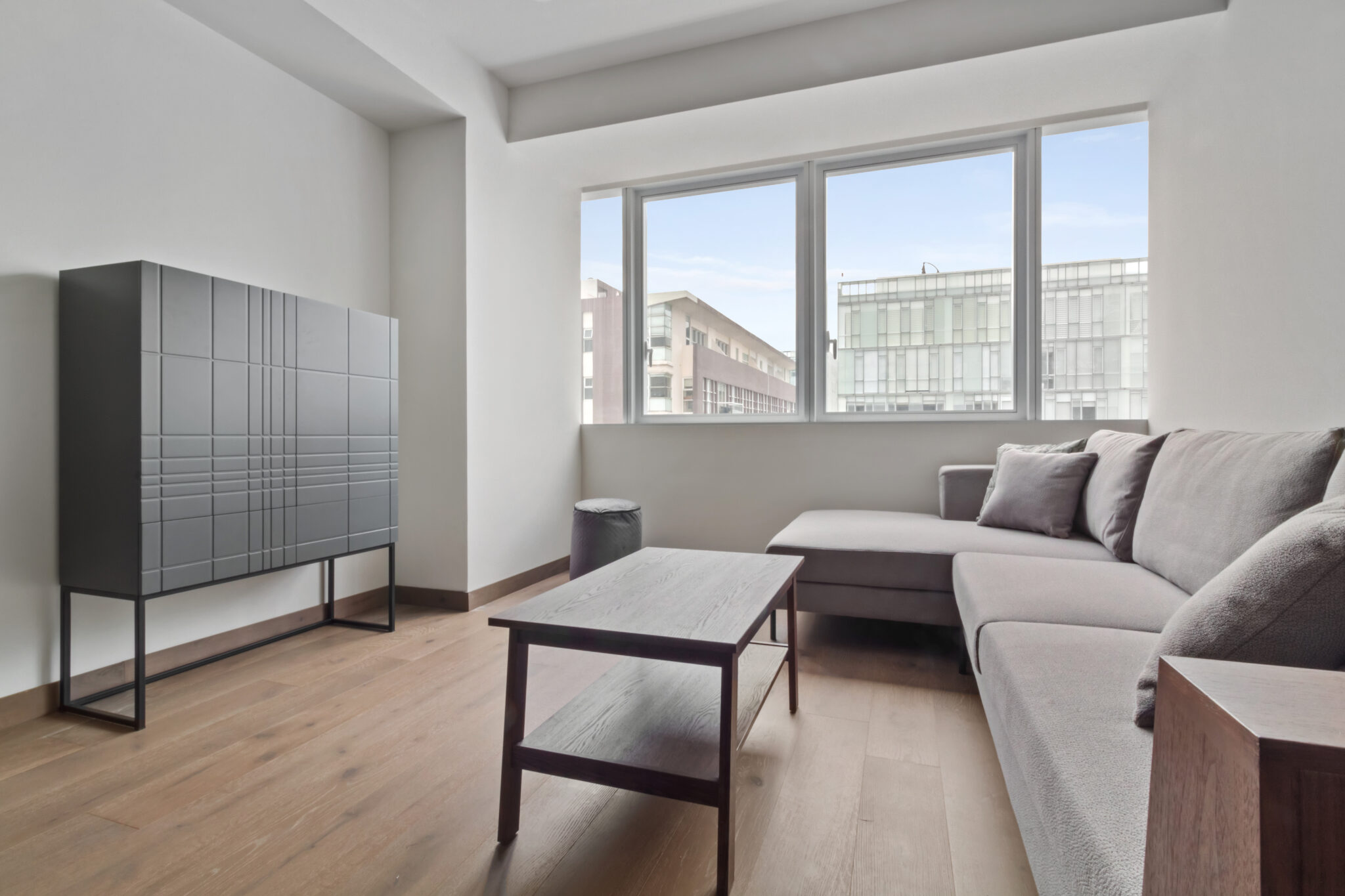 MODERN DECORATION 1 BEDROOM - RENTA PLAZA CARZO